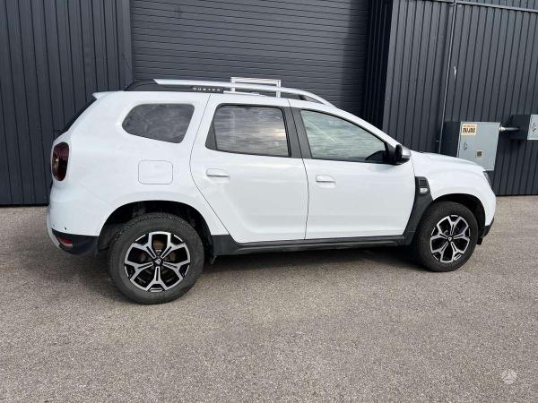 White Dacia Duster 2021 in Alytus, with an engine capacity of 1.46 L and mileage of 133 thousand km for 8950 €, photo 5 on AUTOMOTO.COM.LV