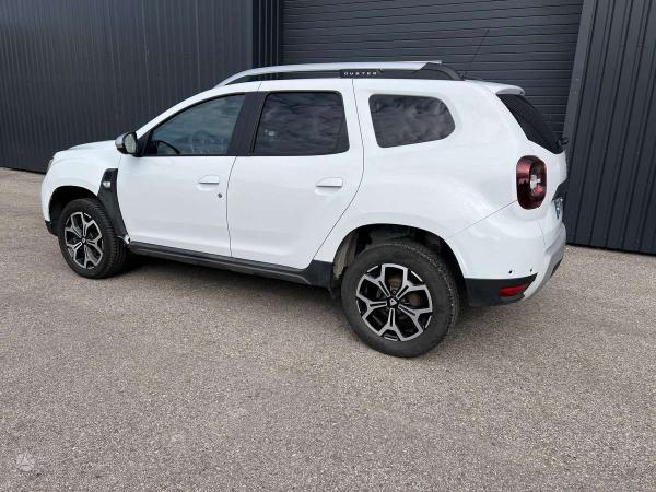 White Dacia Duster 2021 in Alytus, with an engine capacity of 1.46 L and mileage of 133 thousand km for 8950 €, photo 9 on AUTOMOTO.COM.LV