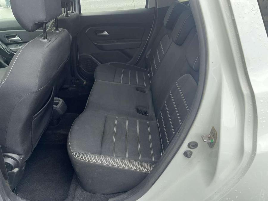 Balts Dacia Duster 2021 Alīta, ar dzinēja tilpumu 1.46 L un nobraukumu 133 tūkst. km par 7999 €, foto 20 vietnē AUTOMOTO.COM.LV