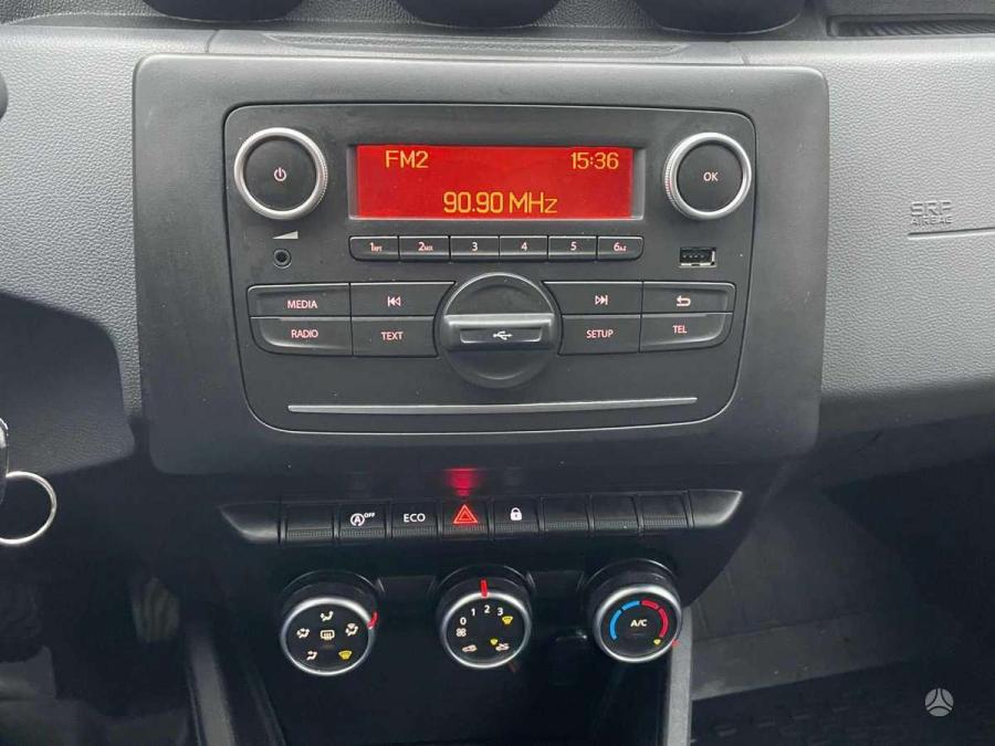 White Dacia Duster 2021 in Ukmerge, with an engine capacity of 1.00 L and mileage of 93 thousand km for 6900 €, photo 10 on AUTOMOTO.COM.LV