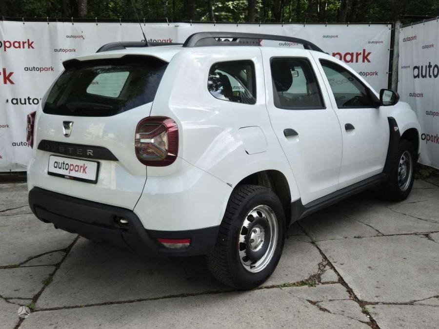 White Dacia Duster 2022 in Vilnius, with an engine capacity of 1.00 L and mileage of 174 thousand km for 6999 €, photo 4 on AUTOMOTO.COM.LV