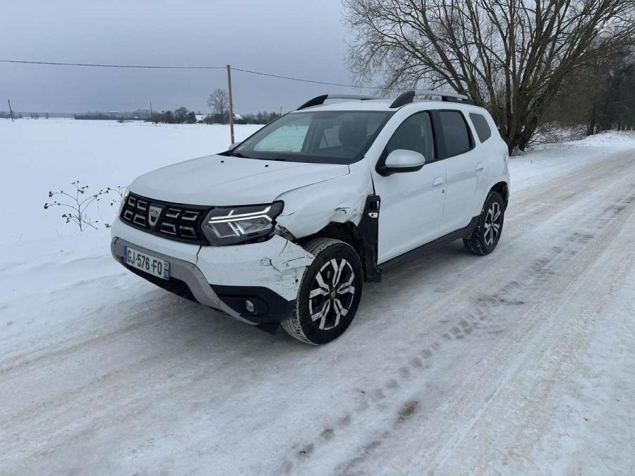 Balts Dacia Duster 2022 Kauņa, ar dzinēja tilpumu 1.46 L un nobraukumu 55 tūkst. km par 9900 €, foto 3 vietnē AUTOMOTO.COM.LV