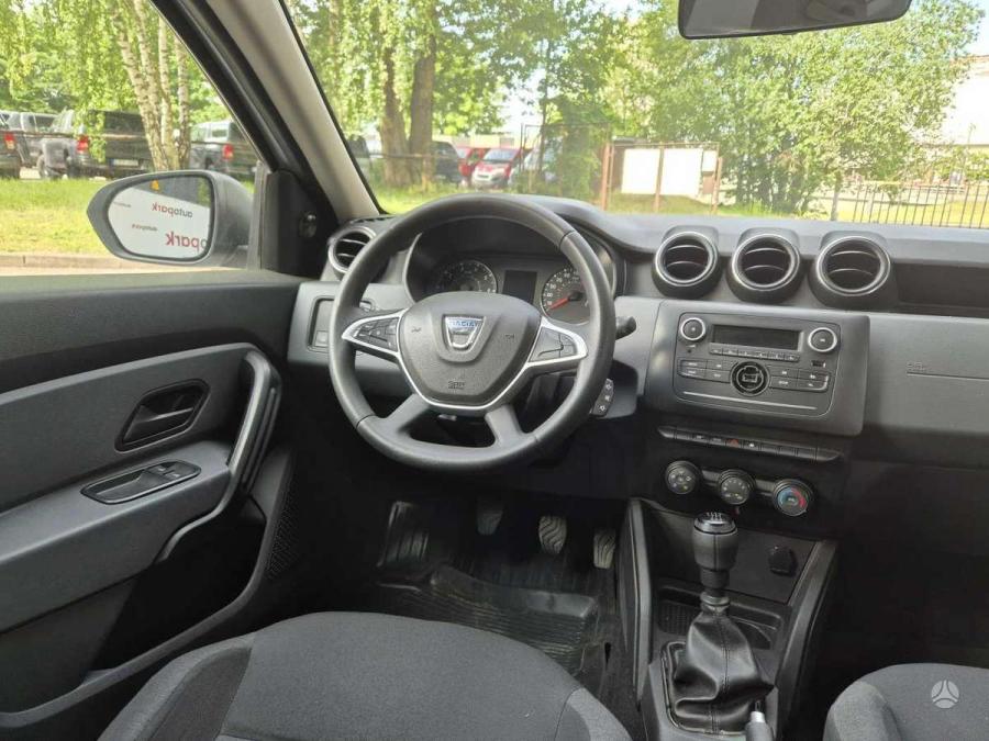White Dacia Duster 2022 in Vilnius, with an engine capacity of 1.00 L and mileage of 174 thousand km for 6500 €, photo 4 on AUTOMOTO.COM.LV