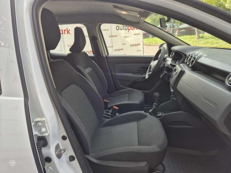 White Dacia Duster 2022 in Vilnius, with an engine capacity of 1.00 L and mileage of 174 thousand km for 6500 €, photo 7 on AUTOMOTO.COM.LV