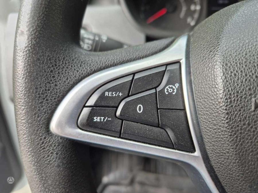 White Dacia Duster 2022 in Vilnius, with an engine capacity of 1.00 L and mileage of 174 thousand km for 6500 €, photo 8 on AUTOMOTO.COM.LV