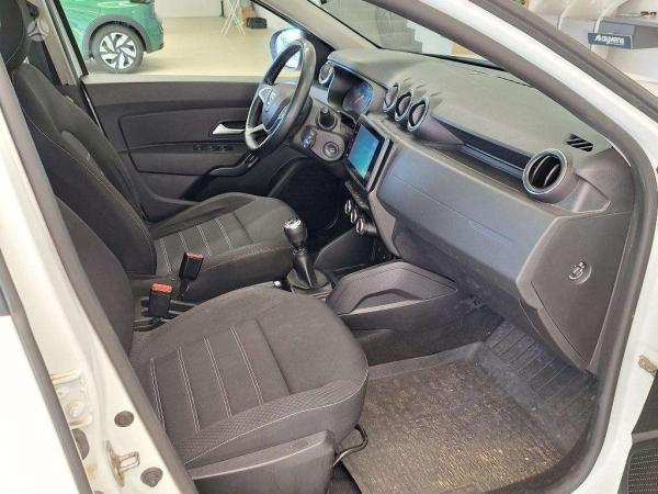 White Dacia Duster 2022 in Vilnius, with an engine capacity of 1.46 L and mileage of 202 thousand km for 13190 €, photo 8 on AUTOMOTO.COM.LV