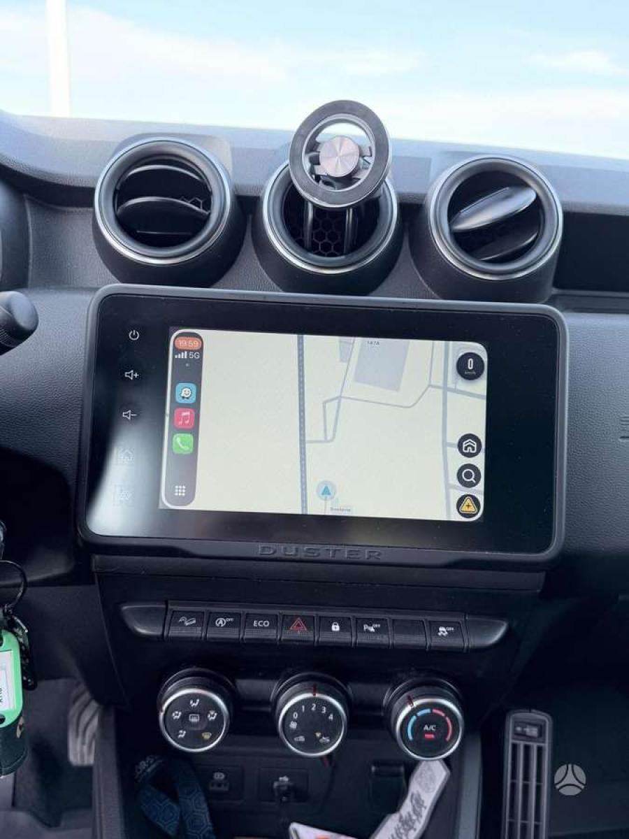 White Dacia Duster 2022 in Vilnius, with an engine capacity of 1.30 L and mileage of 115 thousand km for 11999 €, photo 9 on AUTOMOTO.COM.LV