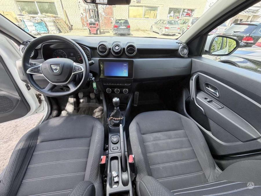 White Dacia Duster 2022 in Vilnius, with an engine capacity of 1.30 L and mileage of 115 thousand km for 11999 €, photo 11 on AUTOMOTO.COM.LV