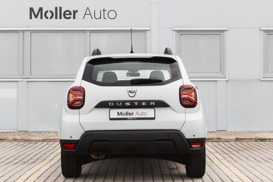 White Dacia Duster 2022 in Ventspils, with an engine capacity of 1.00 L and mileage of 97 thousand km for 12050 €, photo 5 on AUTOMOTO.COM.LV