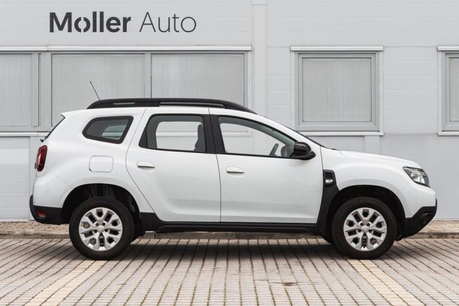White Dacia Duster 2022 in Ventspils, with an engine capacity of 1.00 L and mileage of 97 thousand km for 12050 €, photo 7 on AUTOMOTO.COM.LV