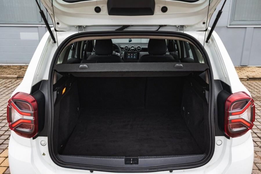White Dacia Duster 2022 in Ventspils, with an engine capacity of 1.00 L and mileage of 97 thousand km for 12050 €, photo 13 on AUTOMOTO.COM.LV