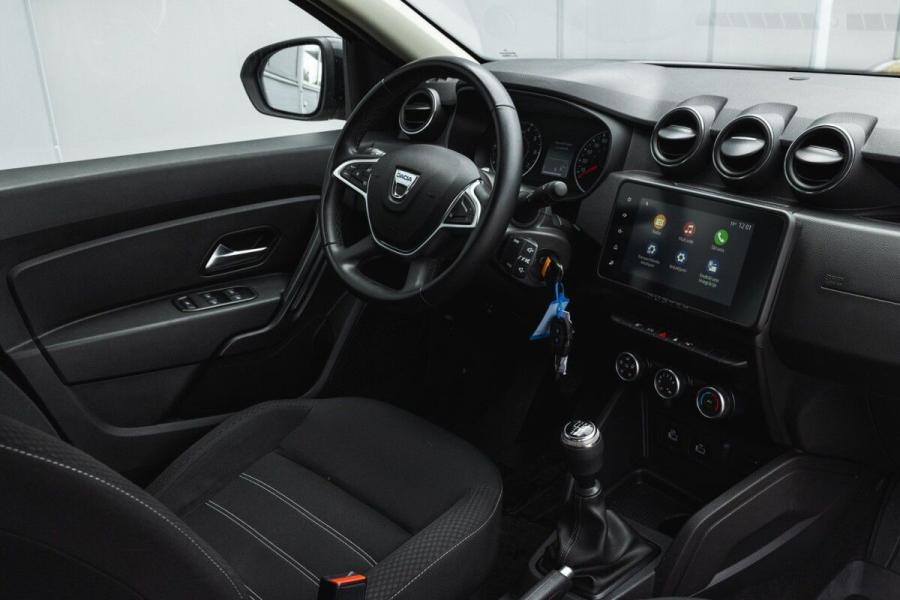 White Dacia Duster 2022 in Ventspils, with an engine capacity of 1.00 L and mileage of 97 thousand km for 12050 €, photo 14 on AUTOMOTO.COM.LV