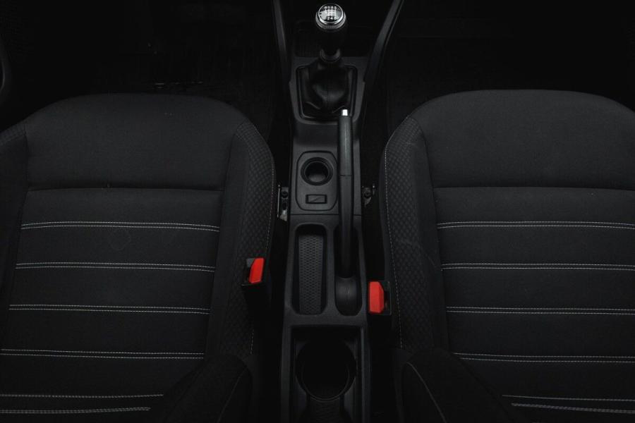 White Dacia Duster 2022 in Ventspils, with an engine capacity of 1.00 L and mileage of 97 thousand km for 12050 €, photo 30 on AUTOMOTO.COM.LV