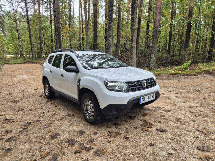 White Dacia Duster 2022 in Riga, with an engine capacity of 1.00 L and mileage of 116 thousand km for 9250 €, photo 1 on AUTOMOTO.COM.LV