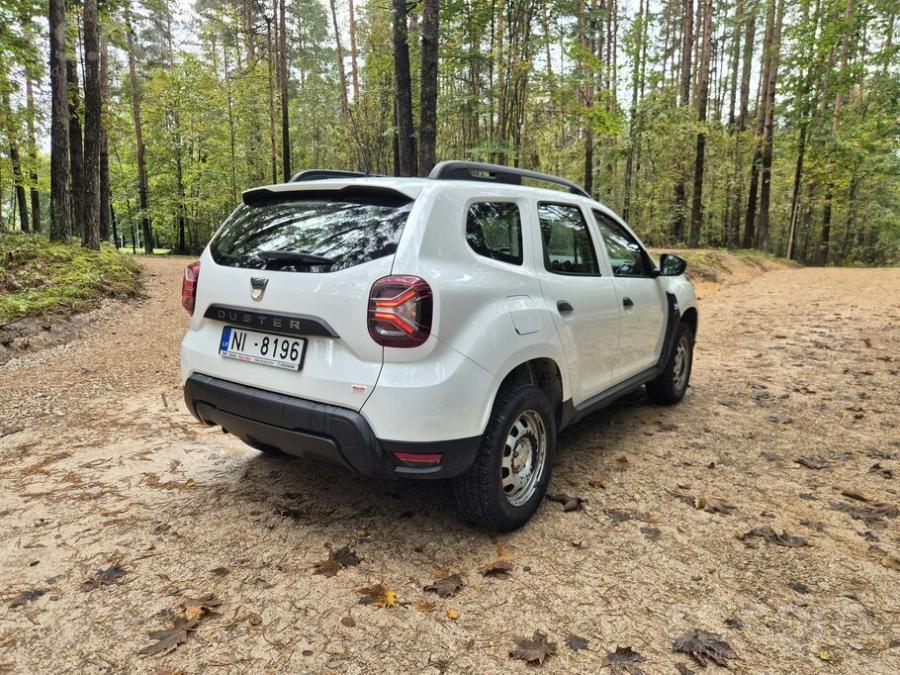 White Dacia Duster 2022 in Riga, with an engine capacity of 1.00 L and mileage of 116 thousand km for 9250 €, photo 3 on AUTOMOTO.COM.LV
