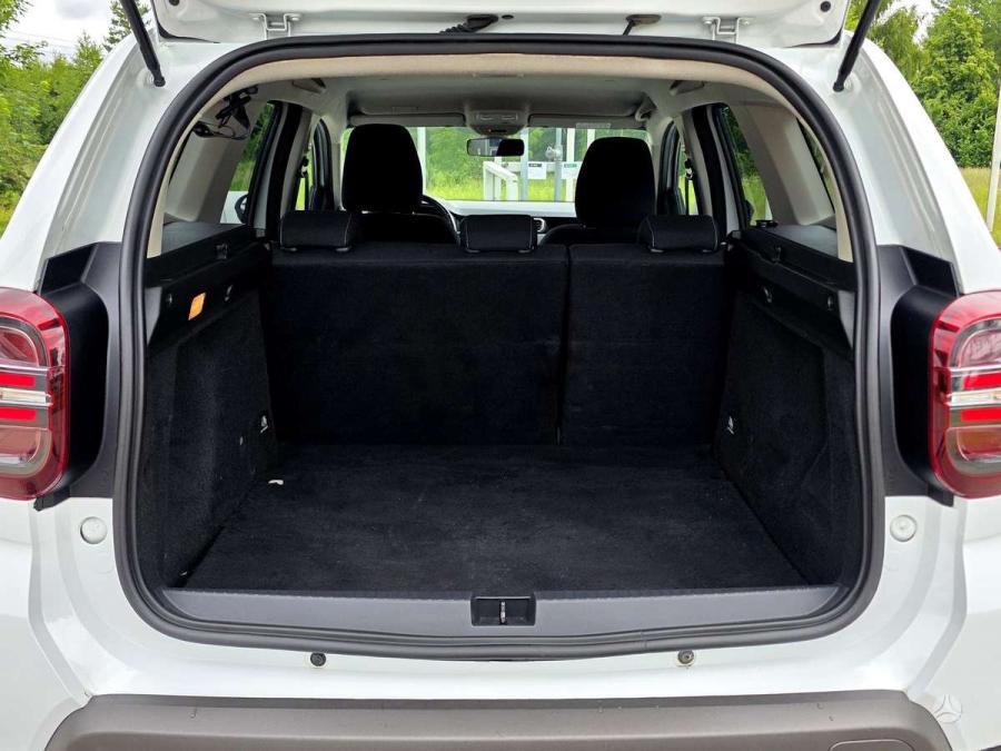 White Dacia Duster 2023 in Taurage, with an engine capacity of 1.46 L and mileage of 362 thousand km for 9700 €, photo 17 on AUTOMOTO.COM.LV