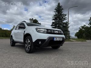 White Dacia Duster 2023 in Cesis, with an engine capacity of 1.30 L and mileage of 0 thousand km for 15900 €, photo  on AUTOMOTO.COM.LV