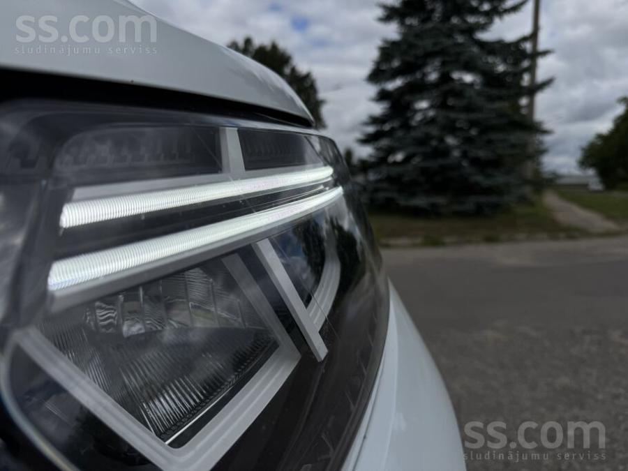 White Dacia Duster 2023 in Cesis, with an engine capacity of 1.30 L and mileage of 0 thousand km for 15900 €, photo 13 on AUTOMOTO.COM.LV