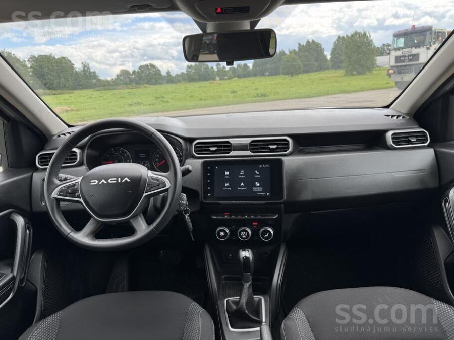 White Dacia Duster 2023 in Cesis, with an engine capacity of 1.30 L and mileage of 0 thousand km for 15900 €, photo 21 on AUTOMOTO.COM.LV