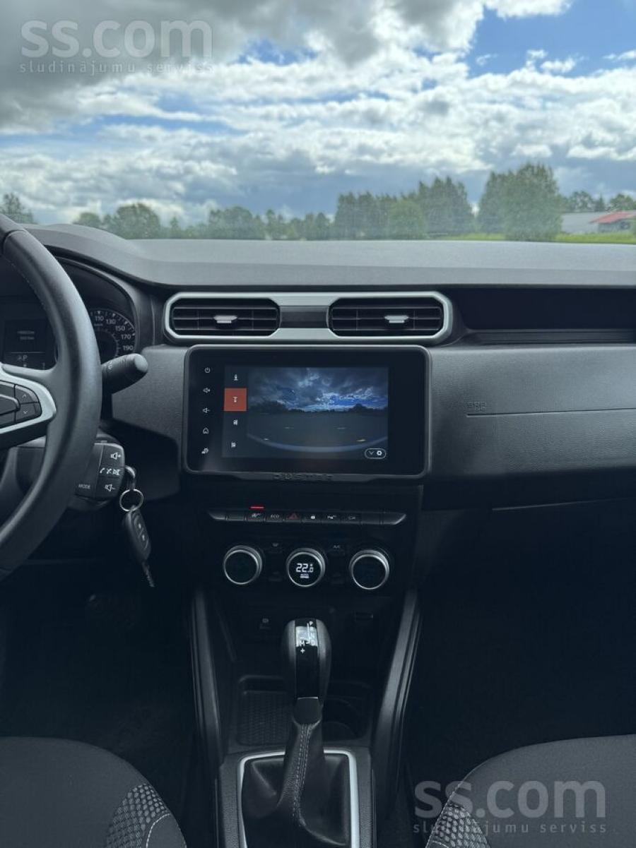 White Dacia Duster 2023 in Cesis, with an engine capacity of 1.30 L and mileage of 0 thousand km for 15900 €, photo 22 on AUTOMOTO.COM.LV