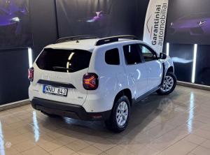 White Dacia Duster 2023 in Vilnius, with an engine capacity of 1.50 L and mileage of 118 thousand km for 14350 €, photo 3 on AUTOMOTO.COM.LV