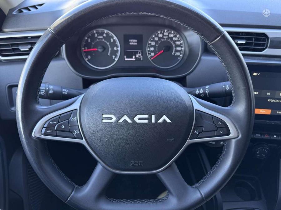 White Dacia Duster 2023 in Vilnius, with an engine capacity of 1.50 L and mileage of 118 thousand km for 14350 €, photo 12 on AUTOMOTO.COM.LV
