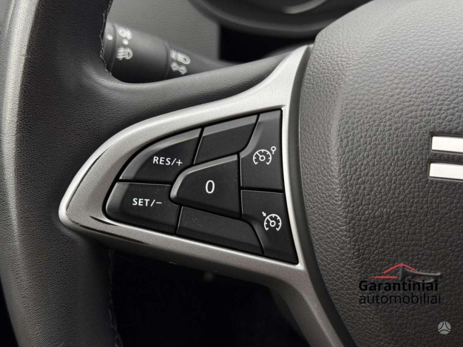 White Dacia Duster 2023 in Vilnius, with an engine capacity of 1.50 L and mileage of 118 thousand km for 14350 €, photo 15 on AUTOMOTO.COM.LV