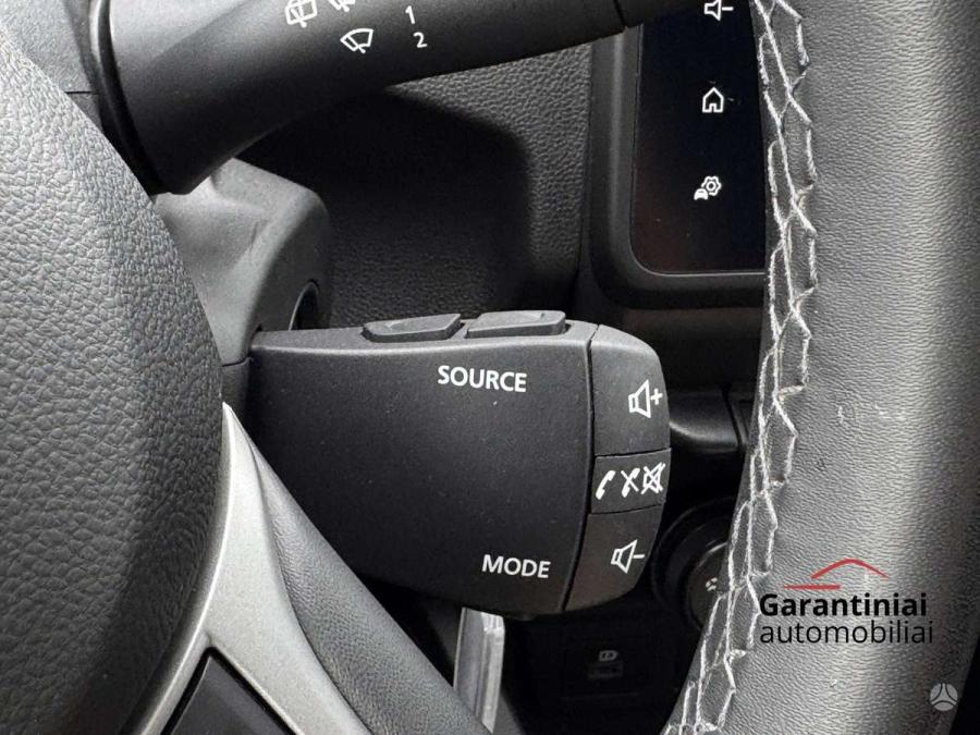 White Dacia Duster 2023 in Vilnius, with an engine capacity of 1.50 L and mileage of 118 thousand km for 14350 €, photo 16 on AUTOMOTO.COM.LV
