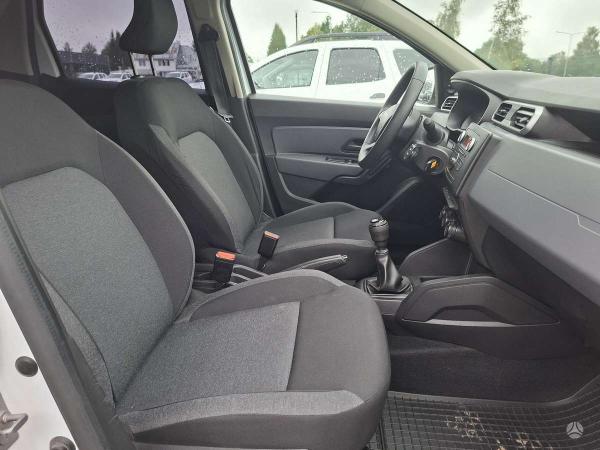Balts Dacia Duster 2023 Viļņa, ar dzinēja tilpumu 1.00 L un nobraukumu 70 tūkst. km par 10769 €, foto 8 vietnē AUTOMOTO.COM.LV