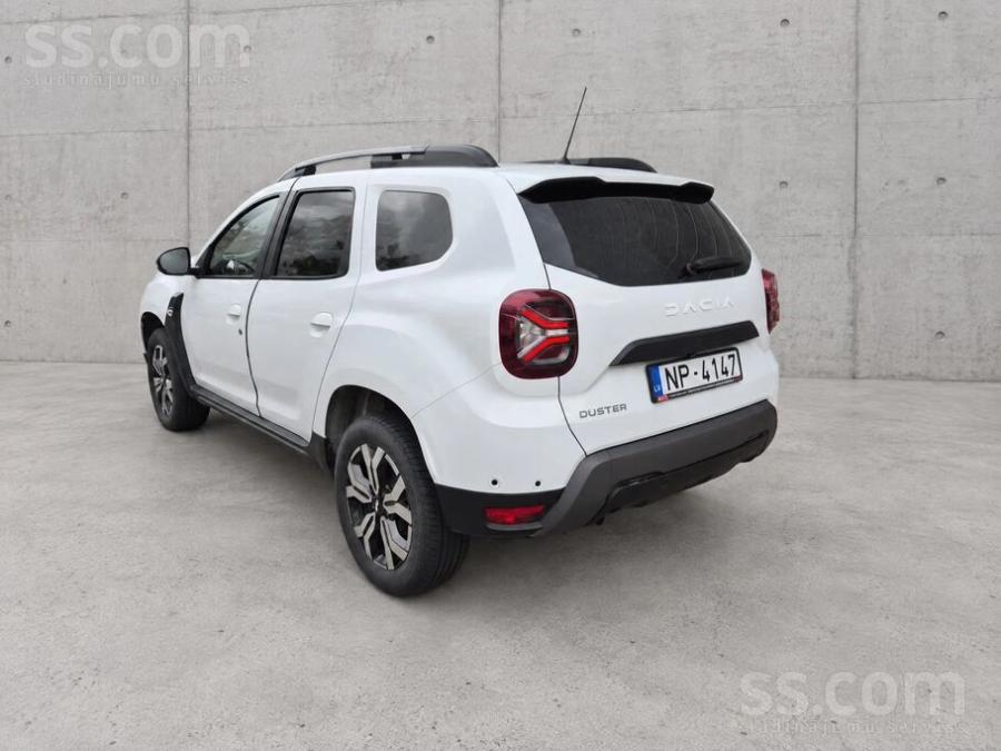 Белый Дачия Duster 2023 в Рига, объемом двигателя 1.30 л и пробегом 80 тыс. км за 12900 €, фото 5 на AUTOMOTO.COM.LV