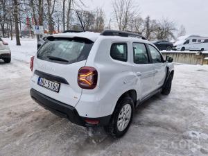 Белый Дачия Duster 2024 в Рига, объемом двигателя 1.00 л и пробегом 47 тыс. км за 15700 €, фото 3 на AUTOMOTO.COM.LV