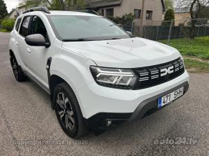 Белый Дачия Duster 2024 в Тарту, объемом двигателя 1.50 л и пробегом 73 тыс. км за 18490 €, фото  на AUTOMOTO.COM.LV
