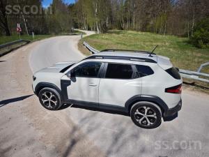 Белый Дачия Duster 2024 в Лиепая, объемом двигателя 1.50 л и пробегом 39 тыс. км за 21780 €, фото 6 на AUTOMOTO.COM.LV