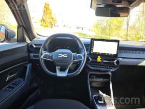 Белый Дачия Duster 2024 в Лиепая, объемом двигателя 1.50 л и пробегом 39 тыс. км за 21780 €, фото 9 на AUTOMOTO.COM.LV