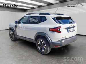 Белый Дачия Duster 2024 в Рига, объемом двигателя 1.60 л и пробегом 14 тыс. км за 22490 €, фото 3 на AUTOMOTO.COM.LV