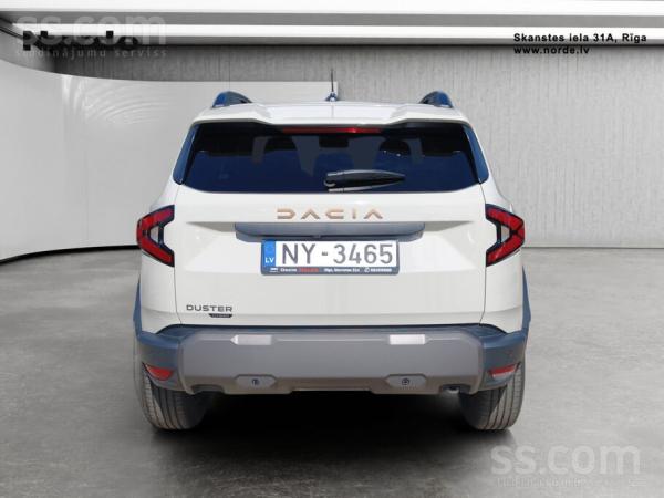 Белый Дачия Duster 2024 в Рига, объемом двигателя 1.60 л и пробегом 14 тыс. км за 22490 €, фото 3 на AUTOMOTO.COM.LV
