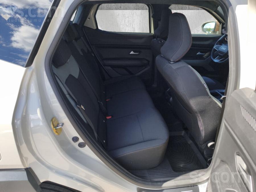 Белый Дачия Duster 2024 в Рига, объемом двигателя 1.60 л и пробегом 14 тыс. км за 22490 €, фото 14 на AUTOMOTO.COM.LV