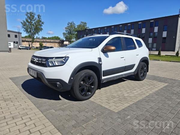 White Dacia Duster 2024 in Riga, with an engine capacity of 1.50 L and mileage of 140 thousand km for 17000 €, photo 1 on AUTOMOTO.COM.LV