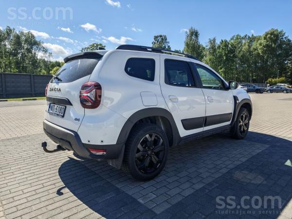 White Dacia Duster 2024 in Riga, with an engine capacity of 1.50 L and mileage of 140 thousand km for 17000 €, photo 5 on AUTOMOTO.COM.LV