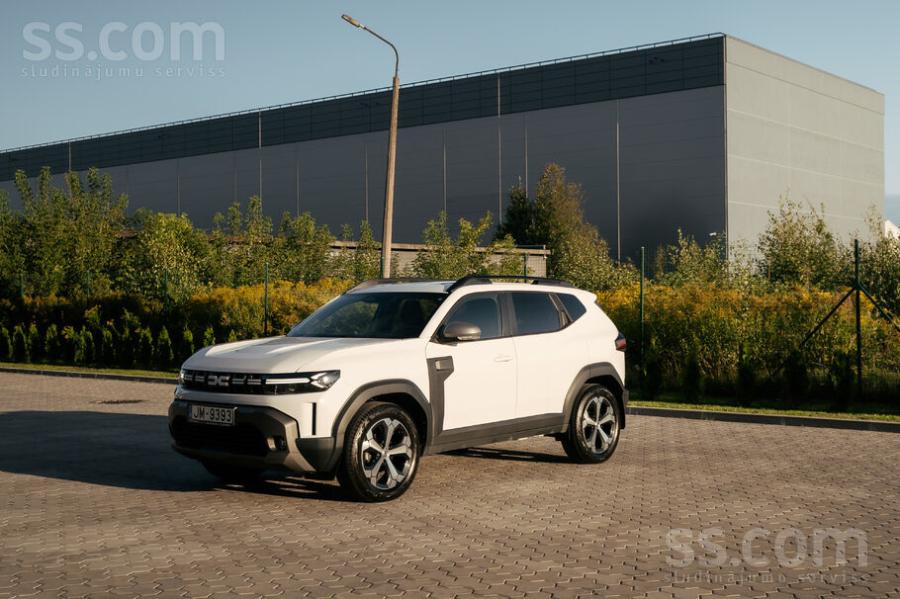 White Dacia Duster 2024 in Riga, with an engine capacity of 1.00 L and mileage of 70 thousand km for 16490 €, photo 1 on AUTOMOTO.COM.LV