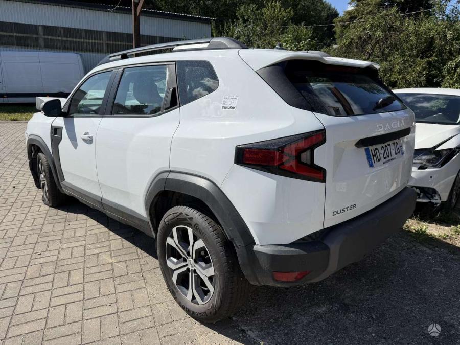 Белый Дачия Duster 2025 в Каунас, объемом двигателя 1.00 л и пробегом 17 тыс. км за 9200 €, фото 5 на AUTOMOTO.COM.LV
