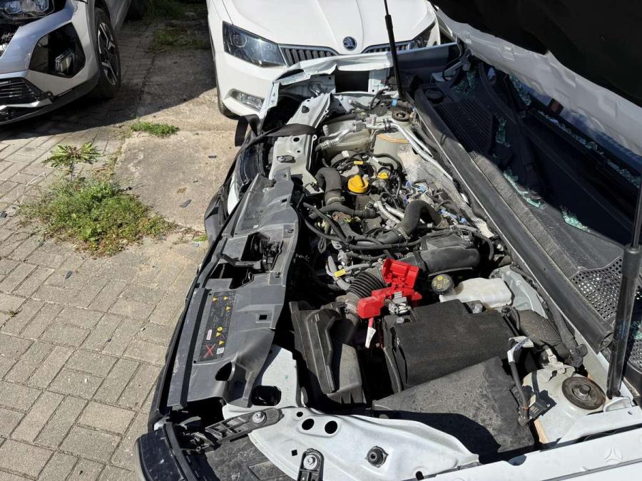 Белый Дачия Duster 2025 в Каунас, объемом двигателя 1.00 л и пробегом 17 тыс. км за 9200 €, фото 8 на AUTOMOTO.COM.LV