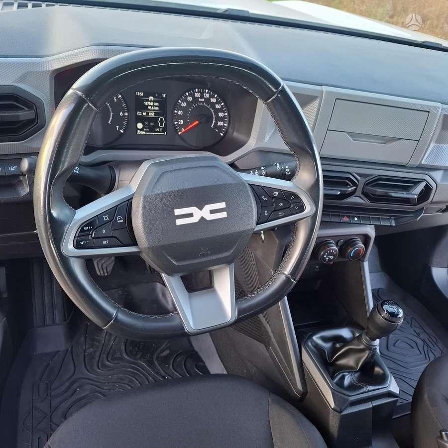 Белый Дачия Duster 2025 в Вильнюс, объемом двигателя 1.00 л и пробегом 167 тыс. км за 13490 €, фото 24 на AUTOMOTO.COM.LV