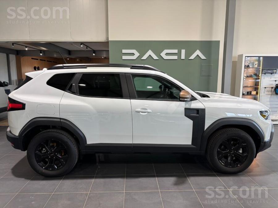 White Dacia Duster 2026 in Liepaja, with an engine capacity of 1.80 L and mileage of 12 thousand km for 26980 €, photo 28 on AUTOMOTO.COM.LV