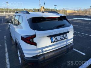 White Dacia Duster 2026 in Riga, with an engine capacity of 1.20 L and mileage of 300 thousand km for 19200 €, photo 6 on AUTOMOTO.COM.LV