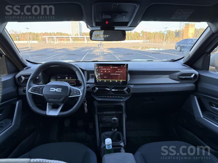 White Dacia Duster 2026 in Riga, with an engine capacity of 1.20 L and mileage of 300 thousand km for 19200 €, photo 9 on AUTOMOTO.COM.LV