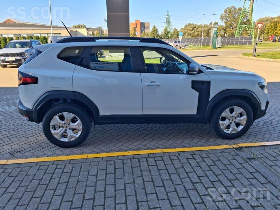 Белый Дачия Duster 2026 в Лиепая, объемом двигателя 1.20 л и пробегом 0 тыс. км за 19990 €, фото 6 на AUTOMOTO.COM.LV