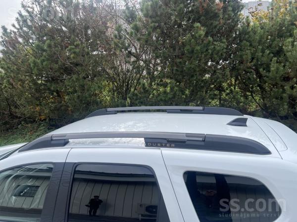 White Dacia Duster 2023 in Riga, with an engine capacity of 1.00 L and mileage of 42 thousand km for 14200 €, photo 7 on AUTOMOTO.COM.LV
