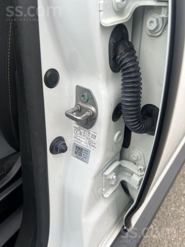 White Dacia Duster 2023 in Riga, with an engine capacity of 1.00 L and mileage of 42 thousand km for 14200 €, photo 11 on AUTOMOTO.COM.LV