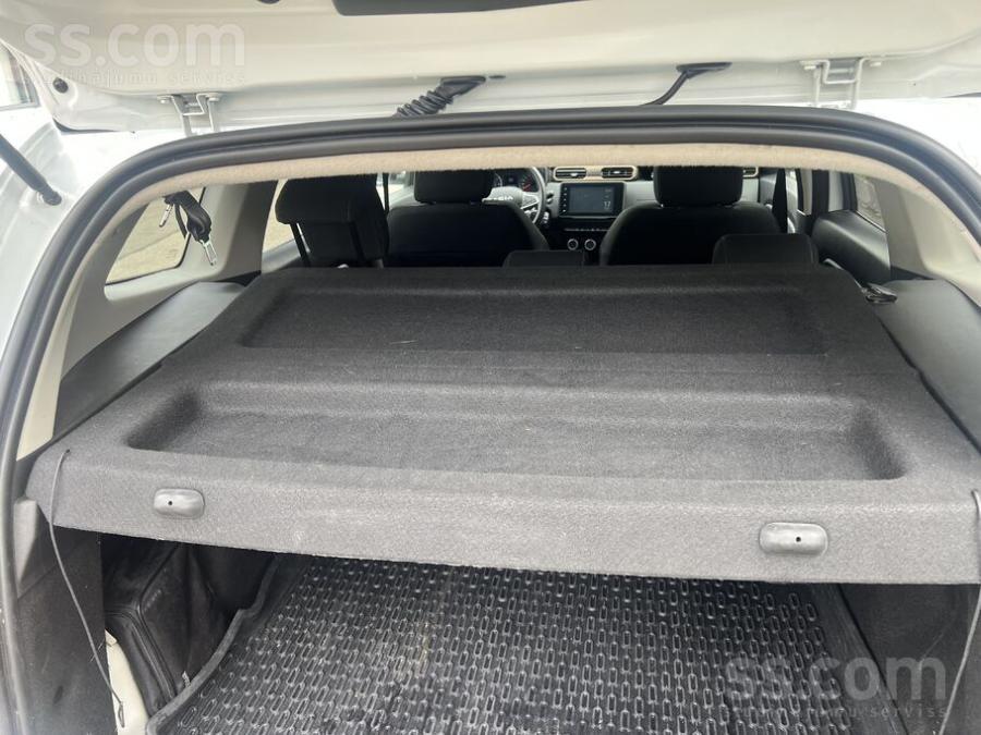 White Dacia Duster 2023 in Riga, with an engine capacity of 1.00 L and mileage of 42 thousand km for 14200 €, photo 12 on AUTOMOTO.COM.LV
